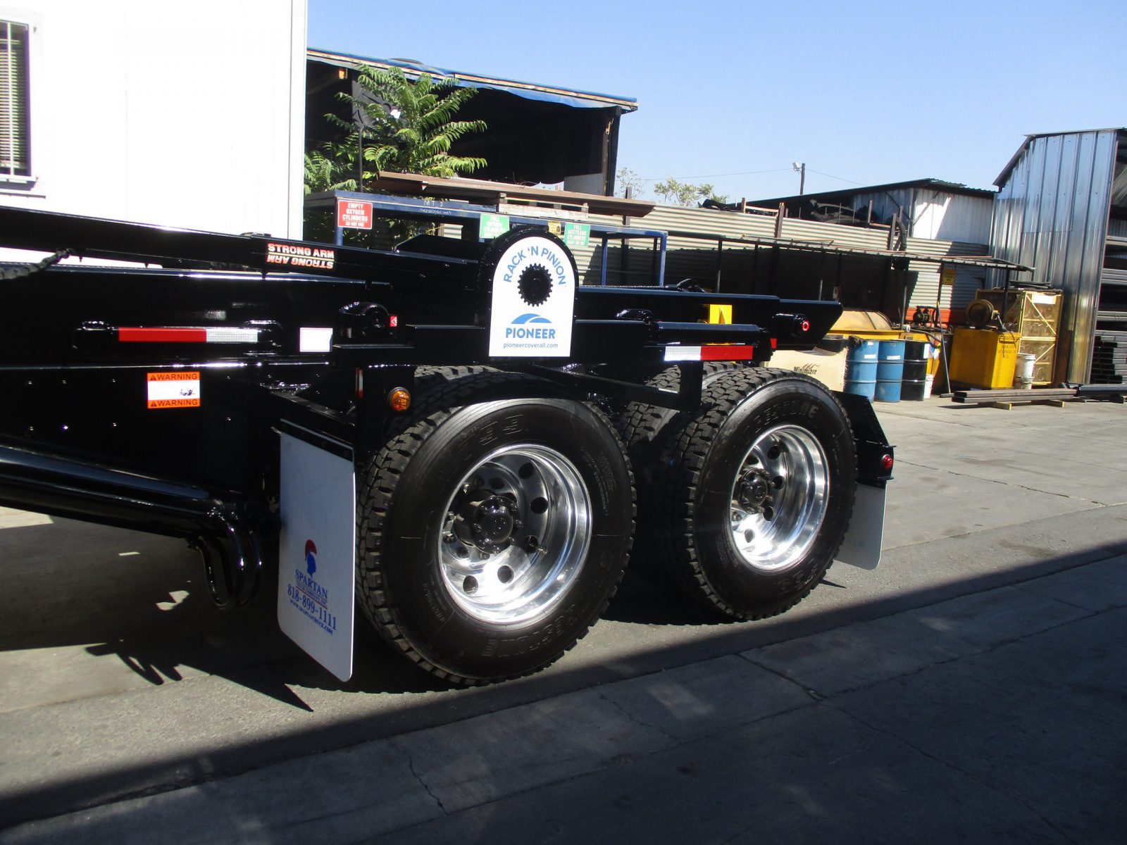 SRO60 SC Roll Off Hoist Gallery - Spartan Truck Company